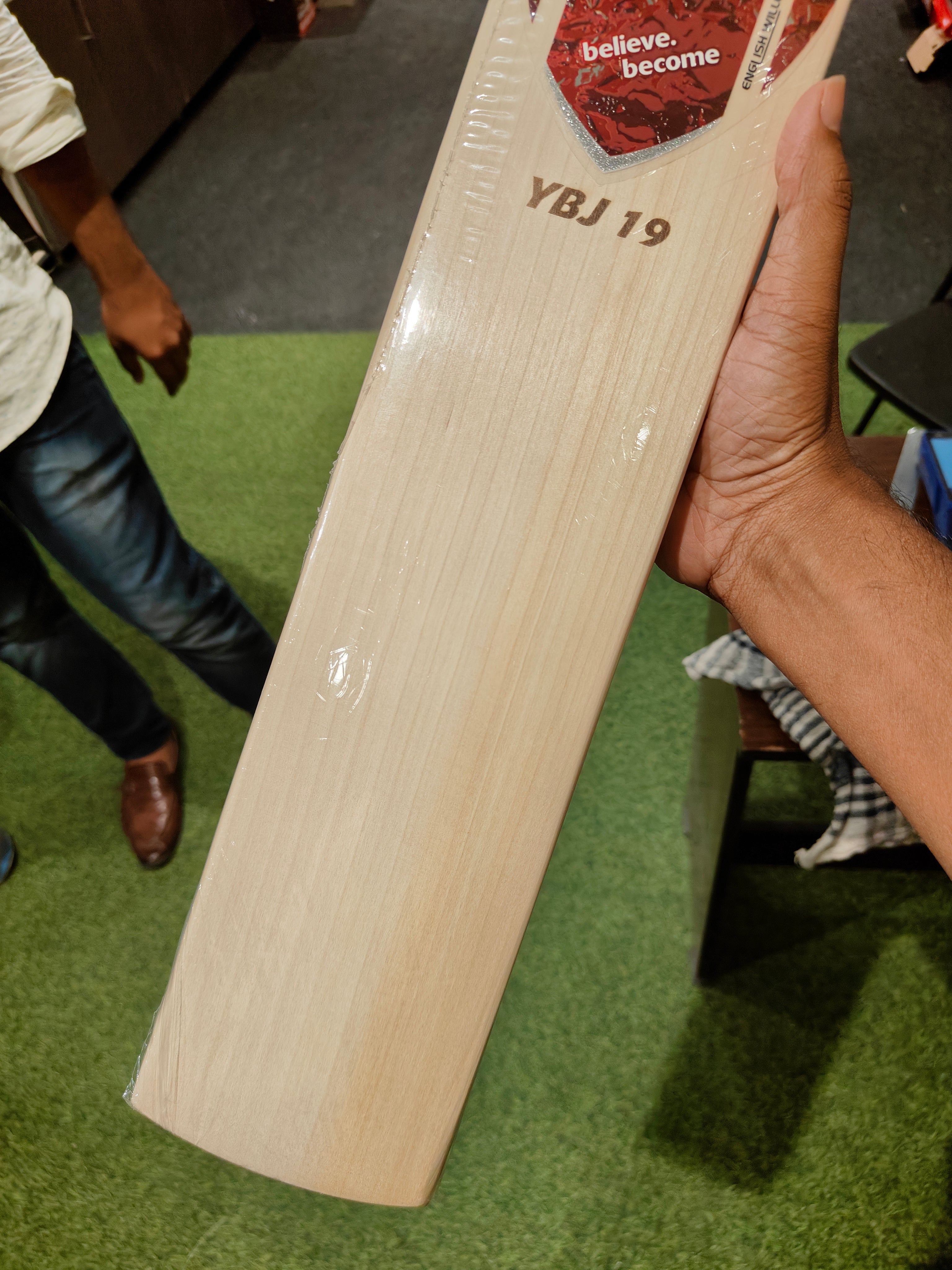 SG YBJ 19 Yashswi Jaiswal Players Edition English Willow Cricket Bat
