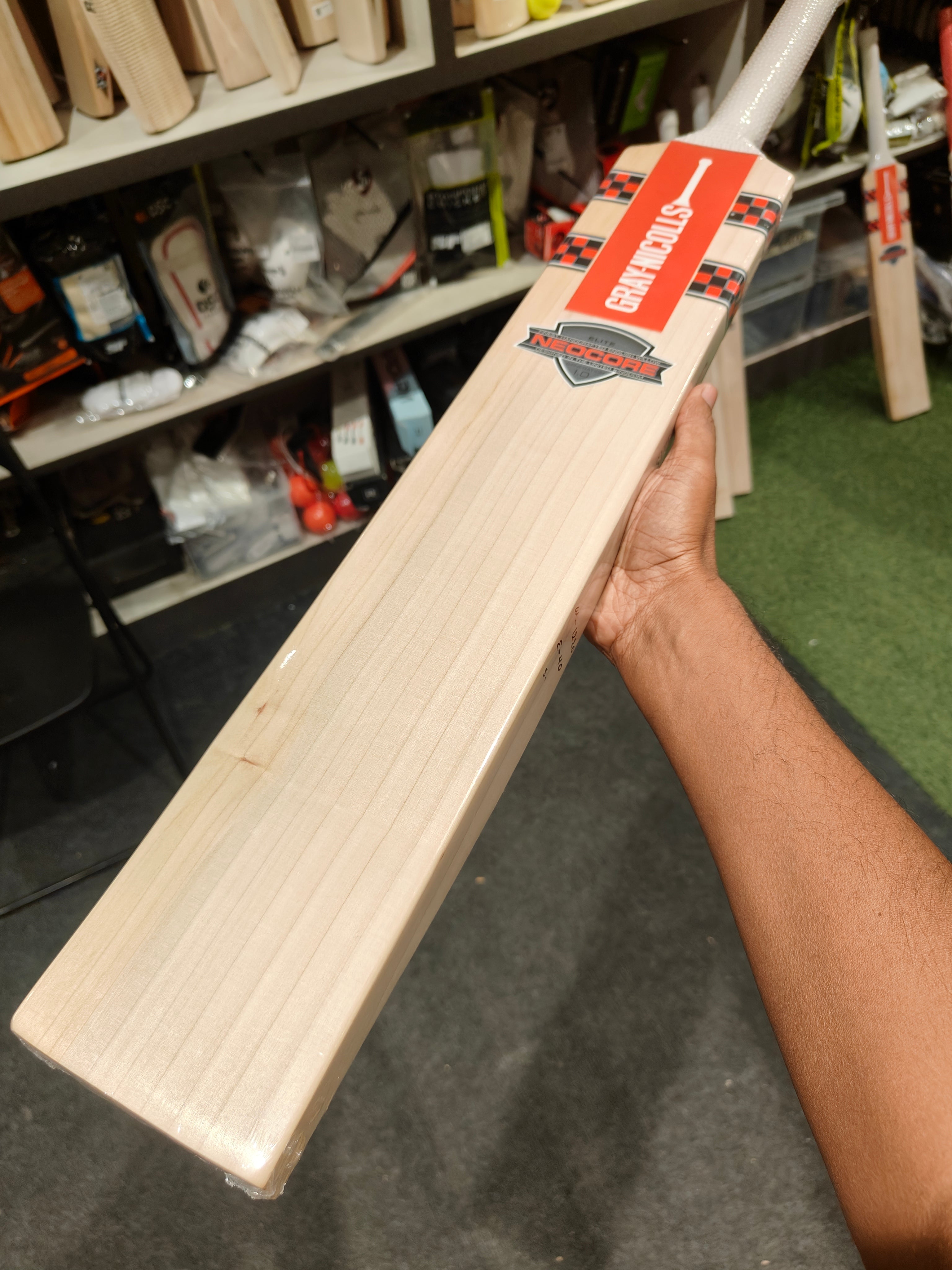 Gray Nicolls Neocore Elite English Willow Cricket Bat